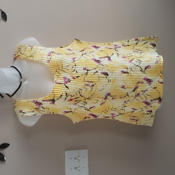 Vintage | Tops | Popcorn Style Tank Top | Poshmark